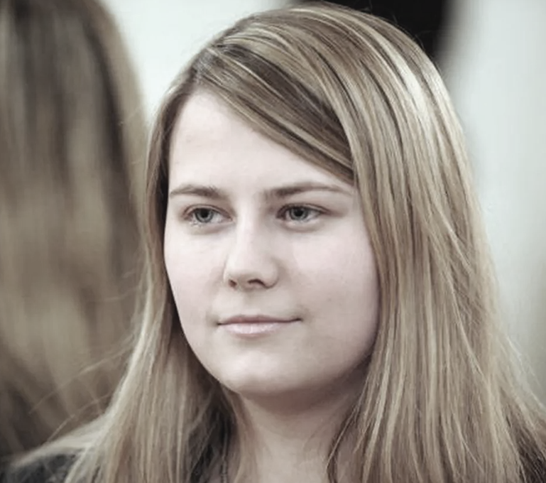 POLLY - ChelseaHotel.blog